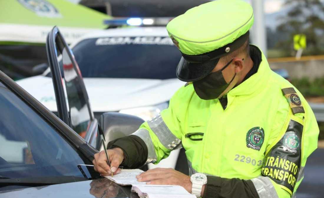 ¿Quiénes deberían pagar las multas de tránsito? | LAUD