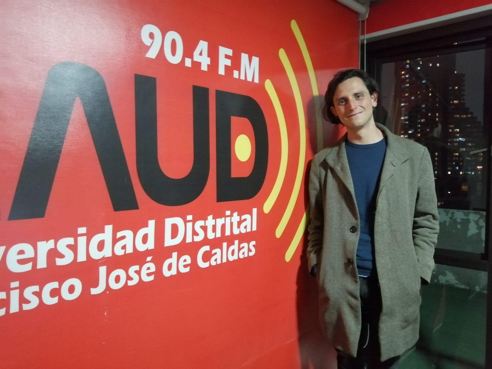 ‘Perdido’, una canción que identifica al cantautor Lucas Hill | LAUD